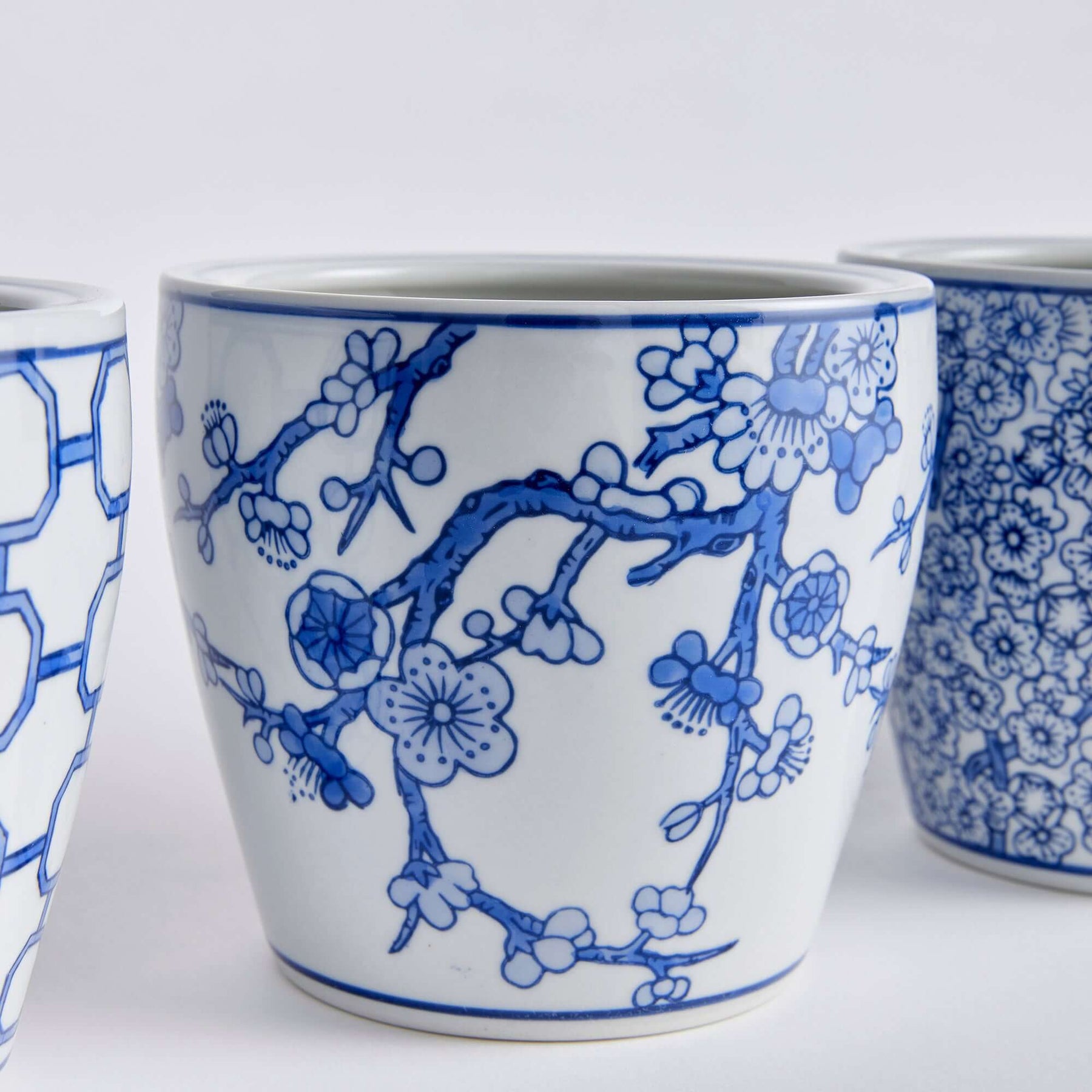Chinoiserie Ceramic Blue & White Pots (Set of 4) – Vintage Shopper